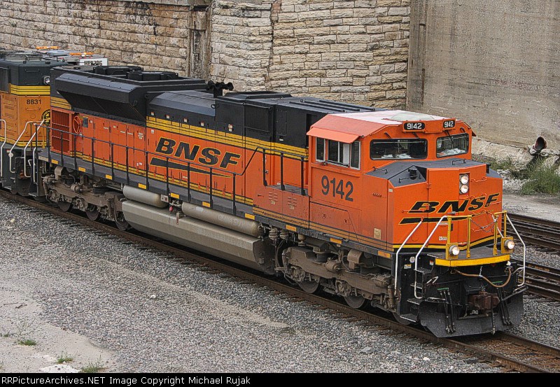 BNSF 9142